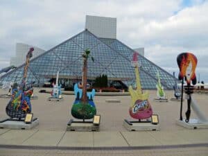 Cincinnati to Cleveland road trip: Best stops, distance & drive time