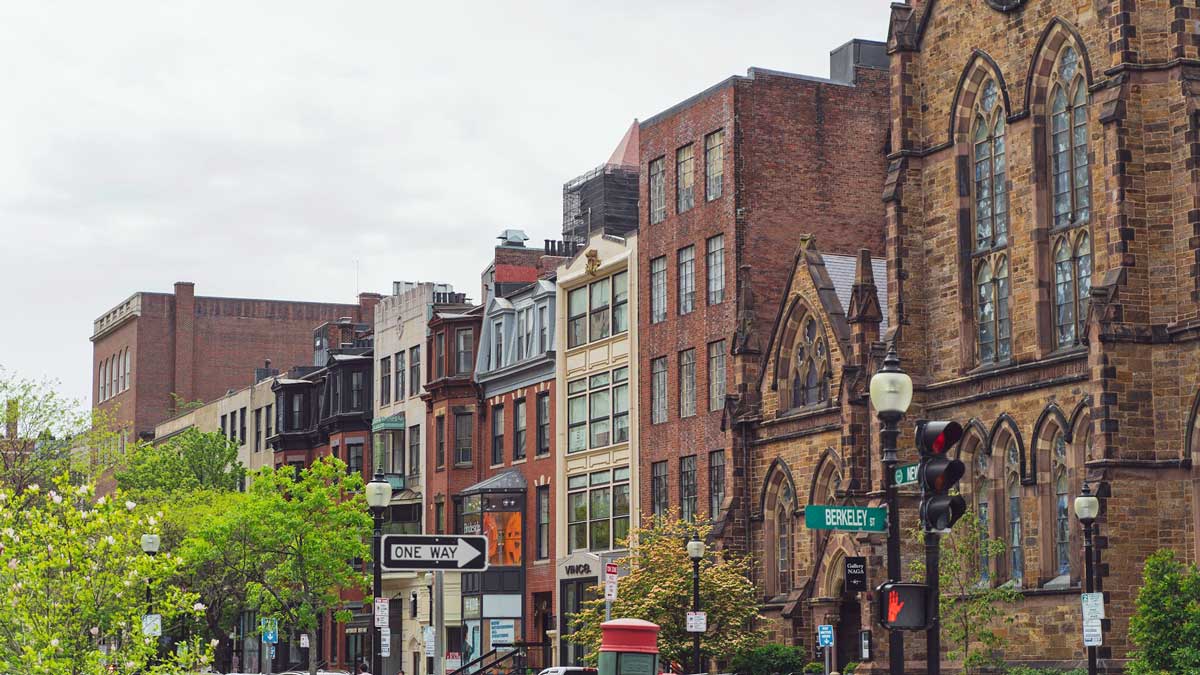 Why visit the Back Bay neighbourhood in Boston?